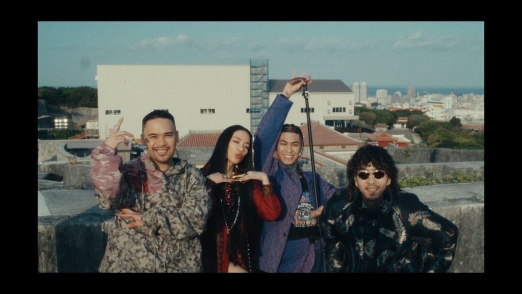 沖縄愛をチャンプル。 Awich、唾奇、OZworld、CHICO CARLITOがマイクリレーする「RASEN in OKINAWA」の MV が完成。 | ガールフイナム